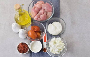 Гуляш из индейки - 8 рецептов с подливкой на сковороде с пошаговыми фото