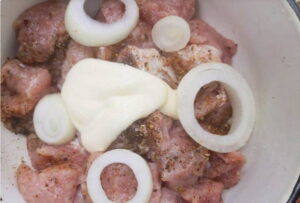 Шашлык из свинины – 10 самых вкусных рецептов приготовления сочного ...